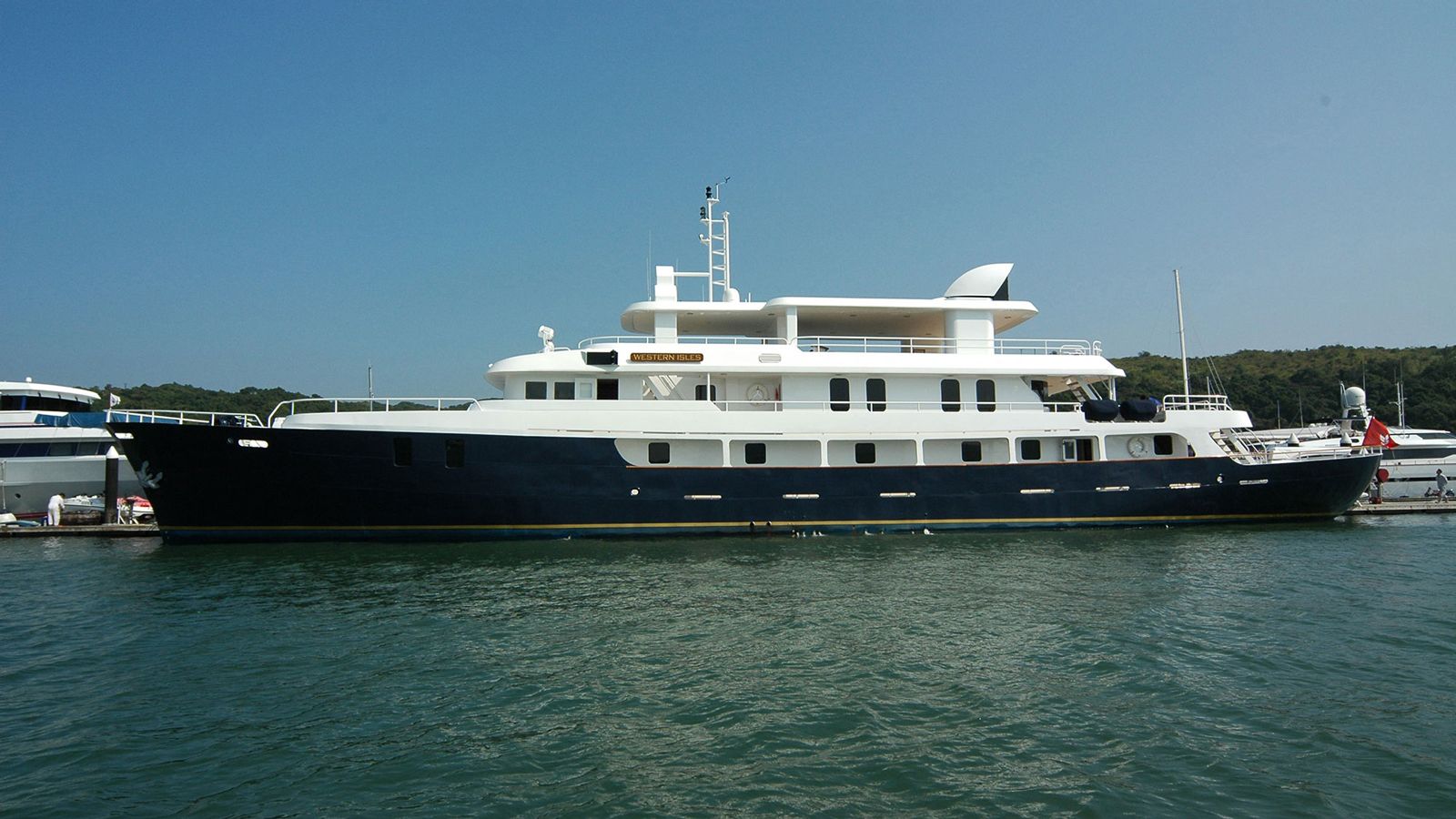 Western Isles yacht (Ishikawajima-Harima, 48.9m, 1974)
